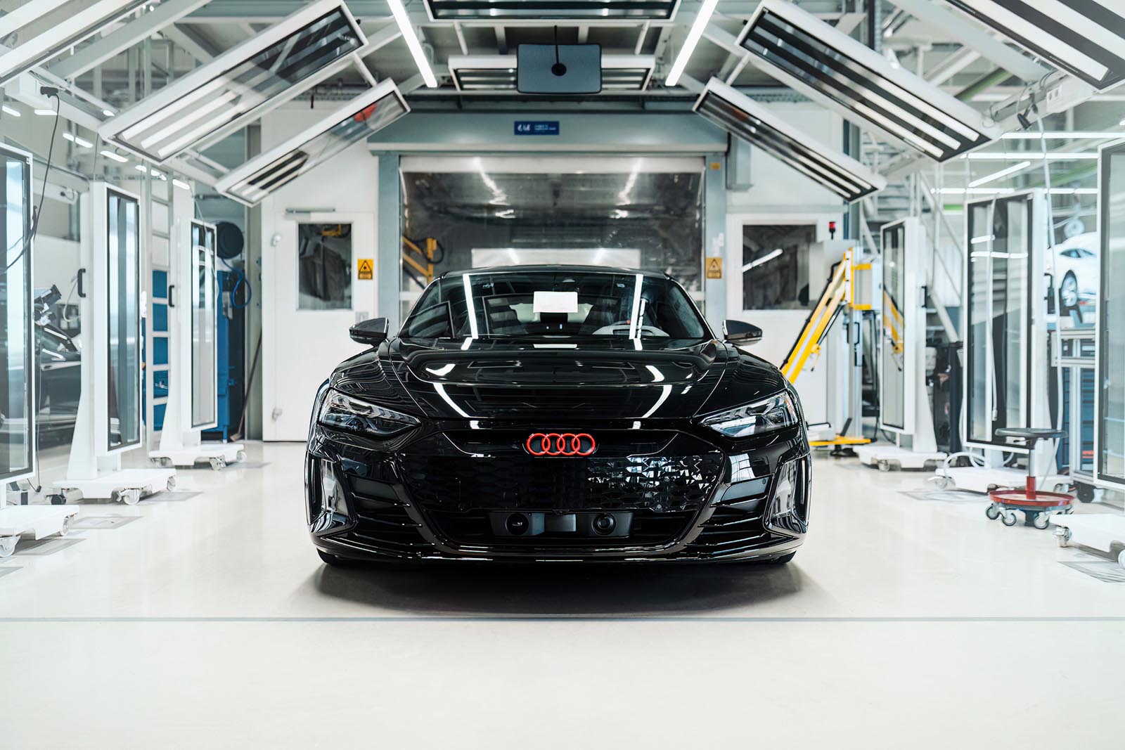 Audi Introduces its First Limited Edition Audi RS e-tron GT "project ...
