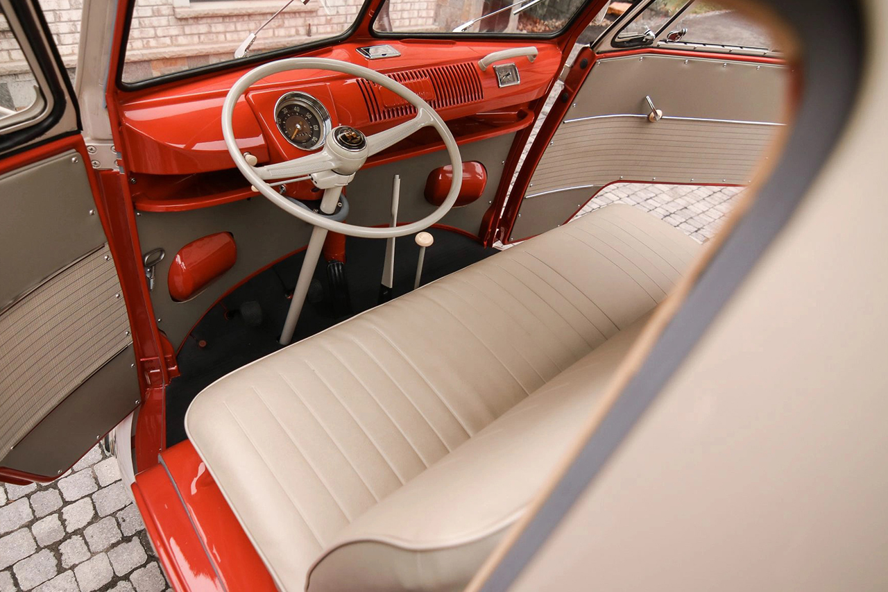 The Volkswagen Bus History - Motofutura