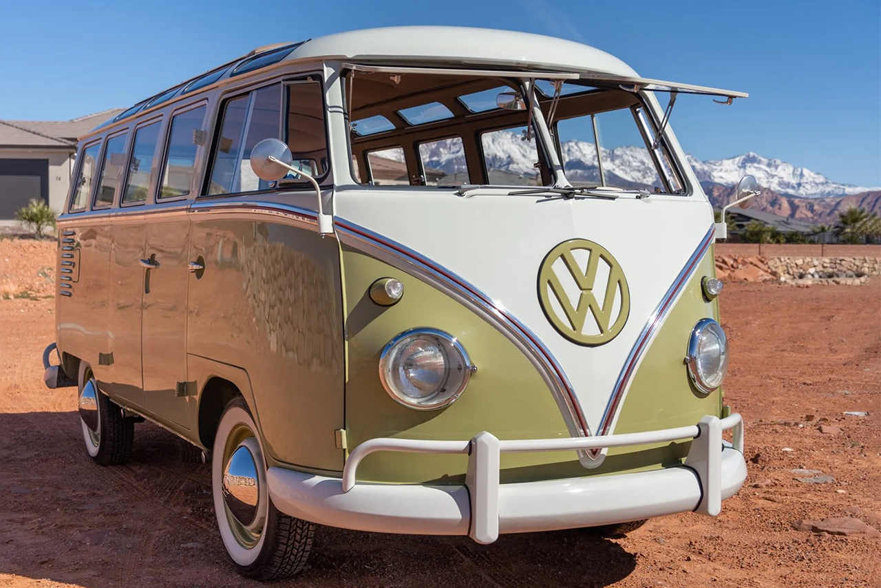 VW Bus Variants: From Samba to Westfalia and More - Type 2 Samba ...