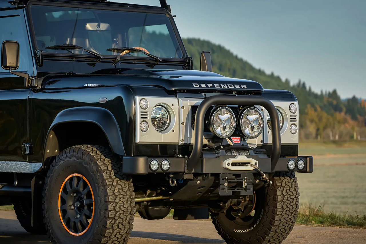 Land Rover Defender: Long Standing History - Motofutura