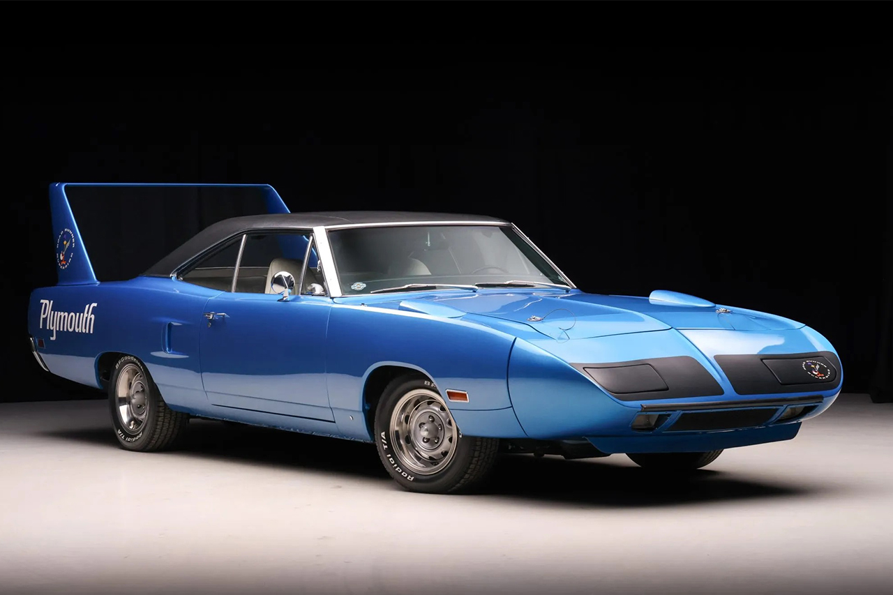 Plymouth Superbird: King of Speed on The Oval Circuit - Motofutura